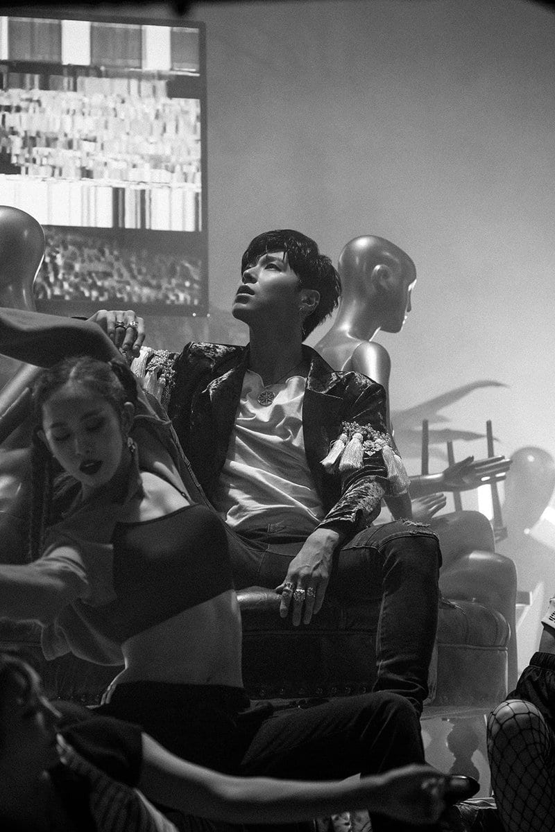 WATCH: TVXQ's U-KNOW Releases New Teasers For "Drop" - What The Kpop